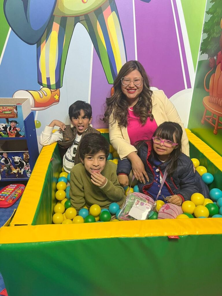 Lenys Zambrano: La pediatra zuliana que conquista Santiago con su empatía por los niños ...